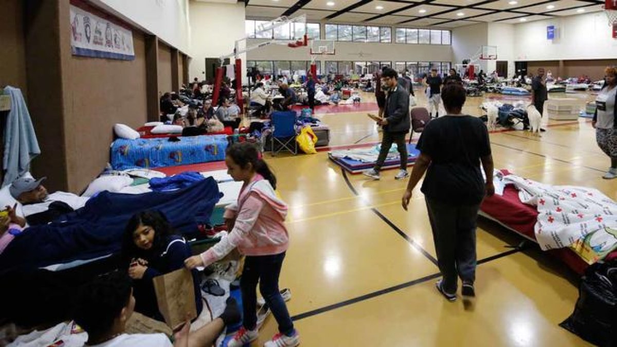 Hillsborough abre refugios para albergar personas durante el frío ...