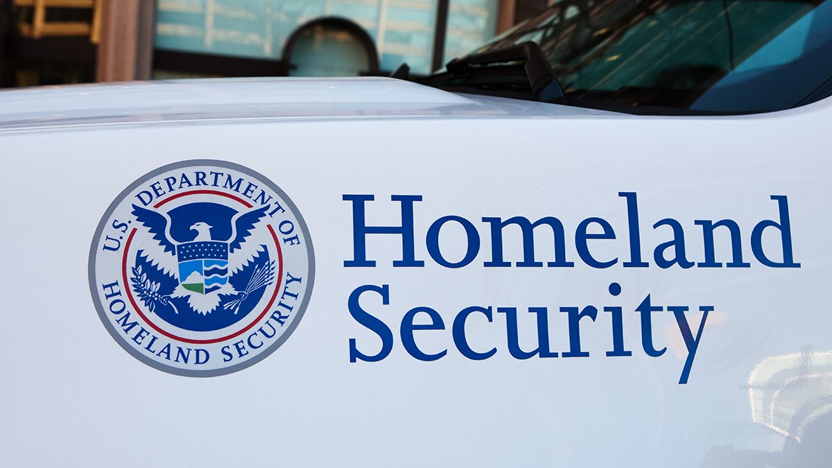 DHS advierte de "amenazas intensificadas" para EEUU – Telemundo Tampa (49)