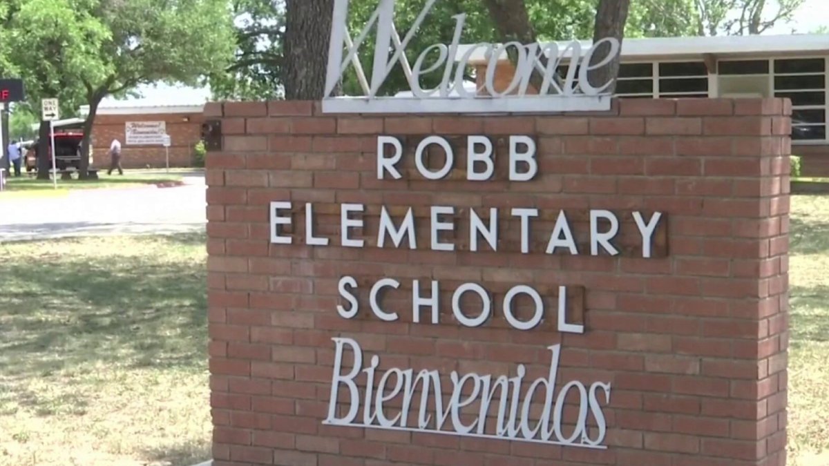 Masacre en Uvalde: presentarán nueva demanda tras balacera en la Escuela Primaria Robb ...