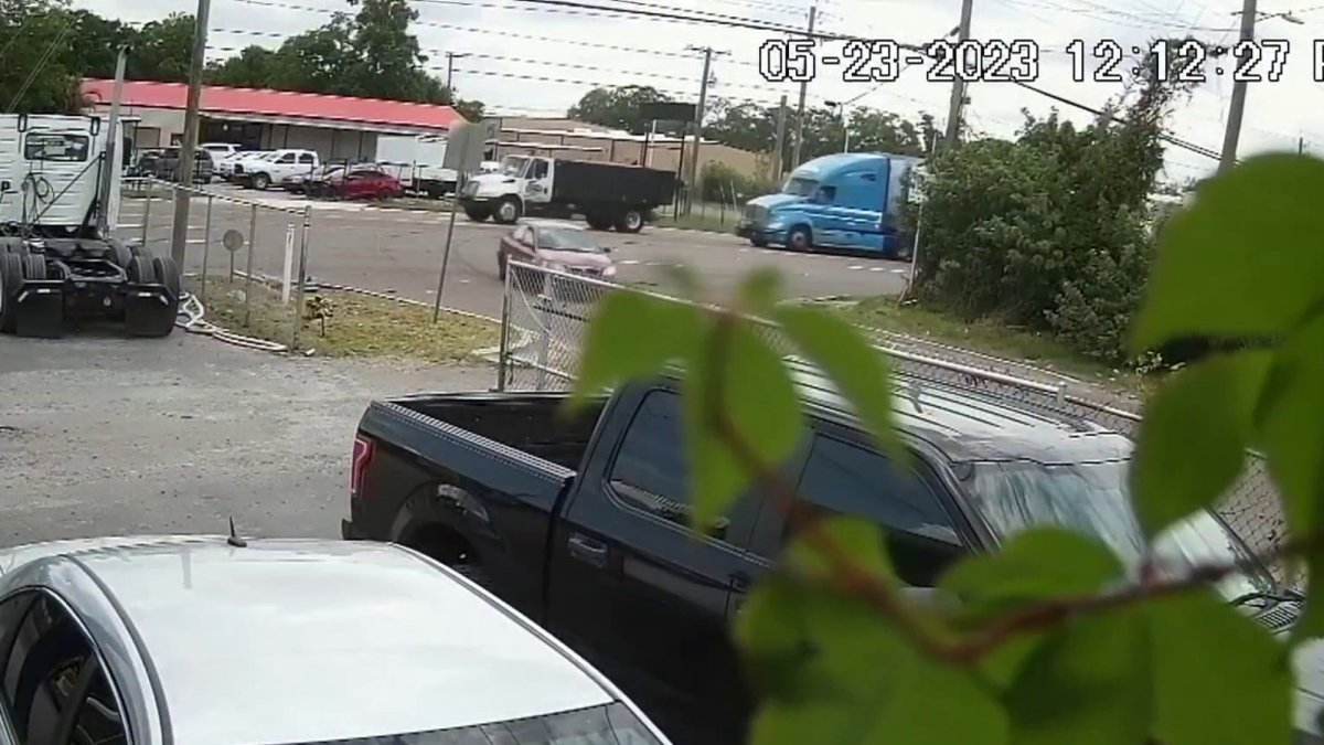 Buscan Identificar A Conductor Que Huyó De Accidente Mortal En