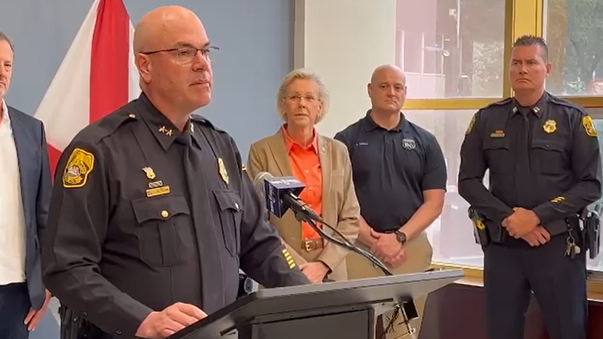 Tampa oficialmente tiene nuevo jefe de la policía: Lee Bercaw ...