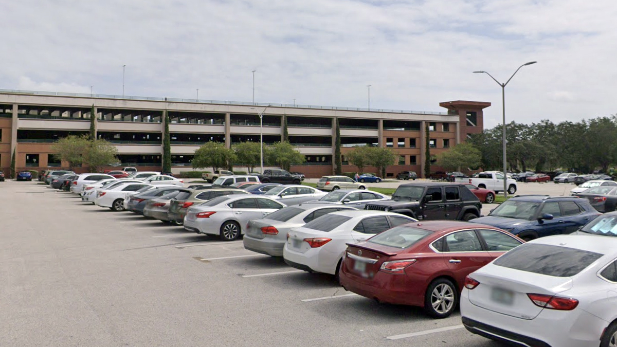 Investigan reporte de “persona armada” en predios de USF en Tampa ...