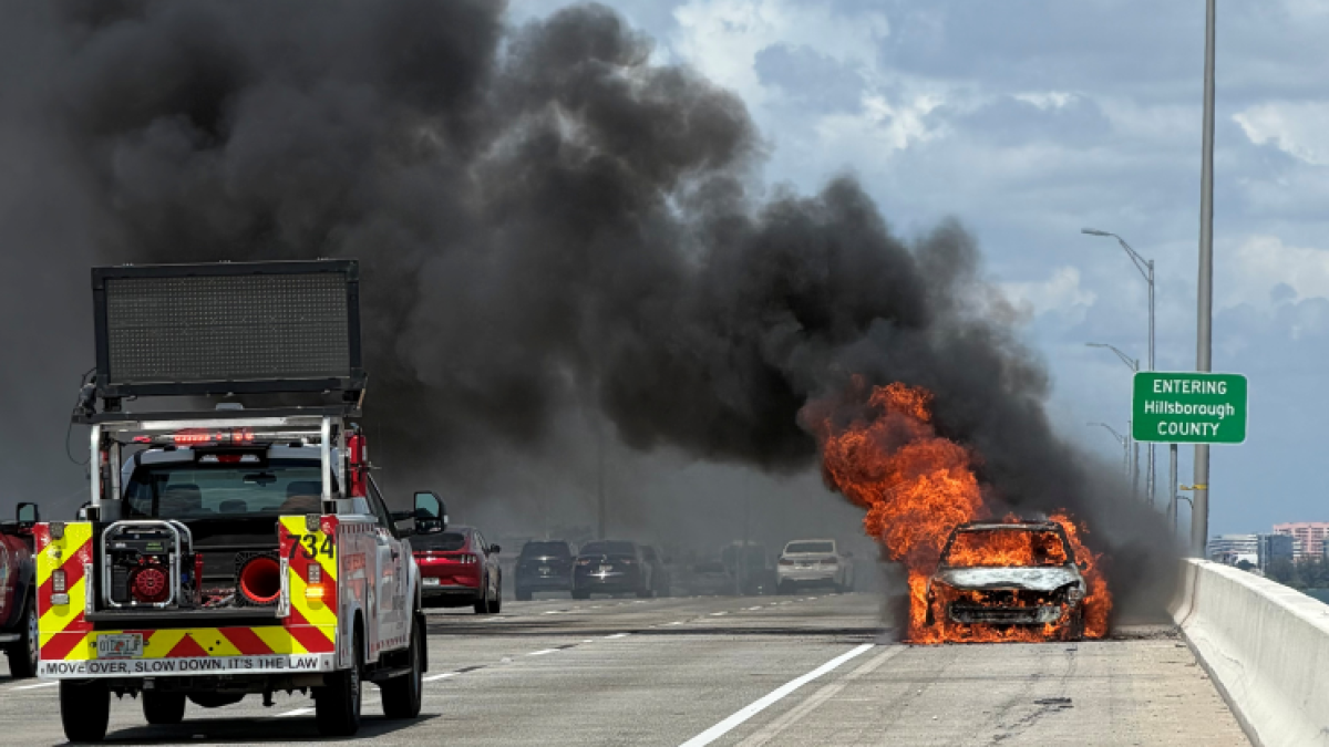 Incendio de vehículo en I-275 en el puente Howard Frankland – Telemundo ...